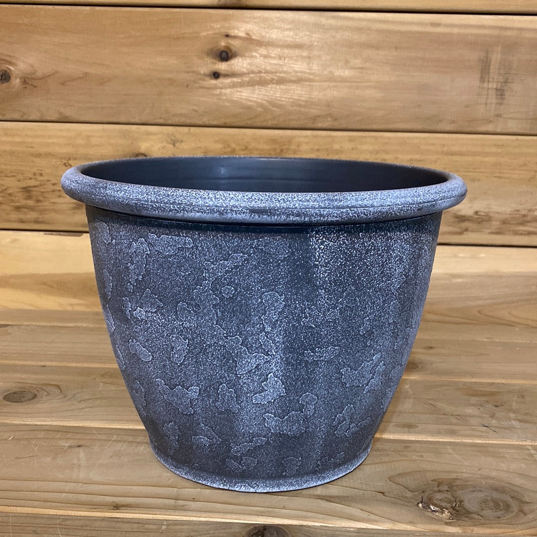 Heirloom Round Planter - 12" – Meadows Way Garden Center